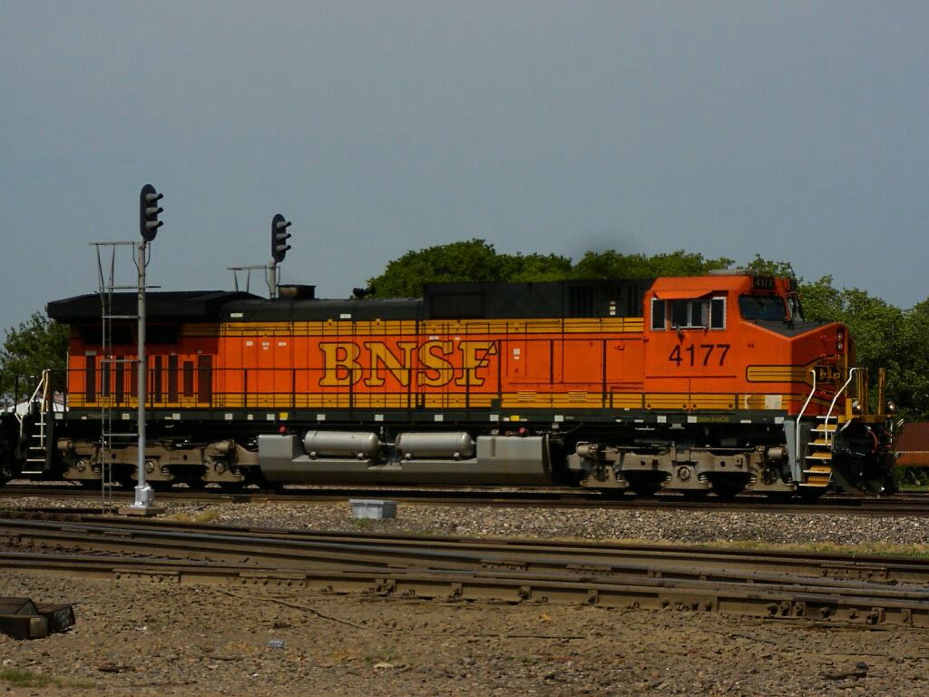 BNSF 4177